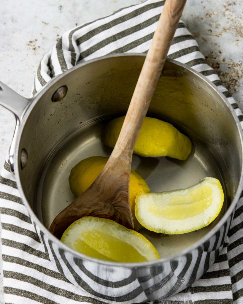 Perfect Fresh Lemonade | 3 Simple Ingredients - Mom's Dinner