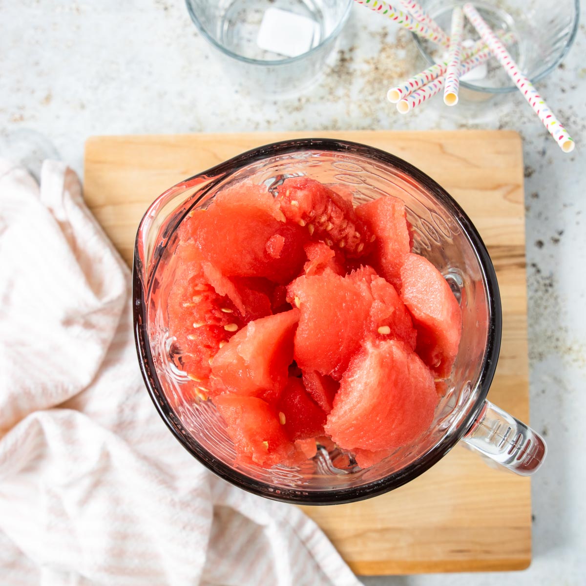 How to Make Fresh Refreshing Watermelon Juice - Mom's Dinner