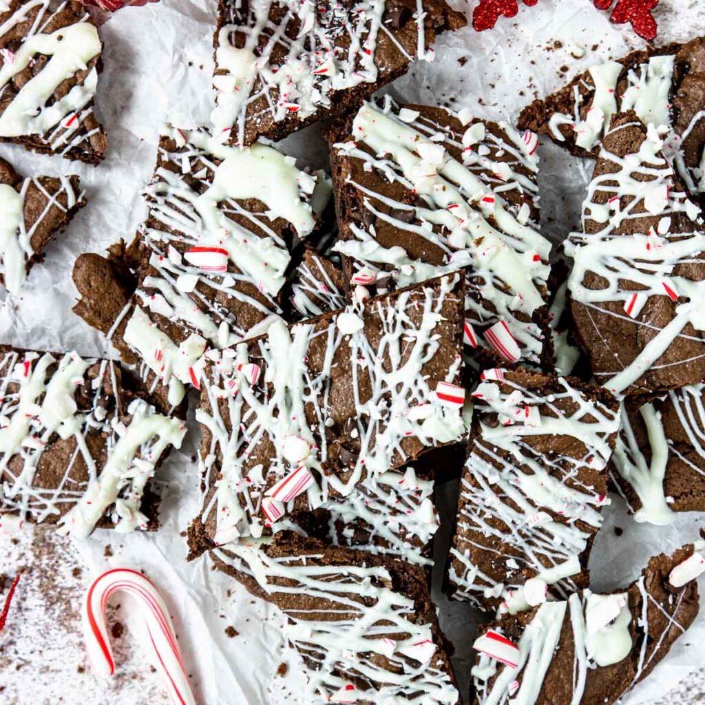 Crispy Peppermint Brownie Brittle | Thin & Crispy - Mom's Dinner