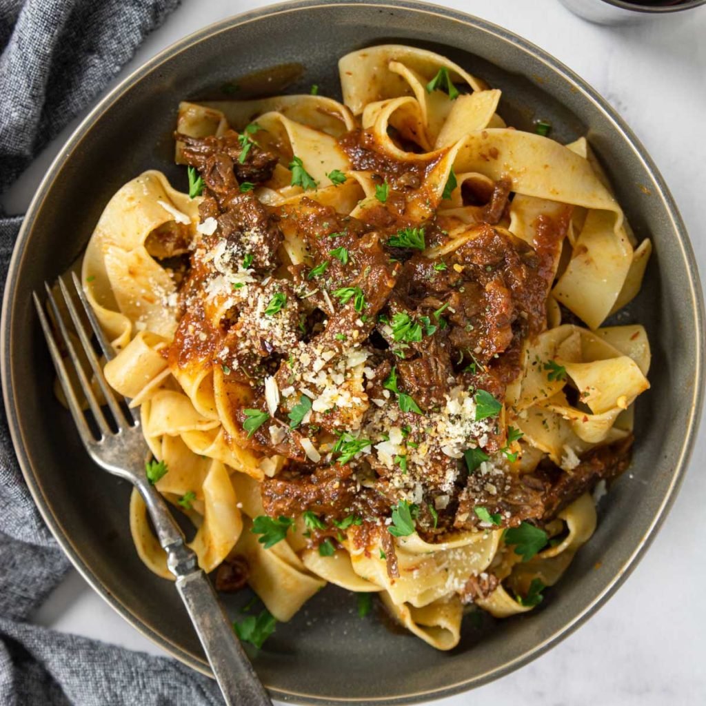 Thick & Hearty Instant Pot Beef Ragu - Mom's Dinner