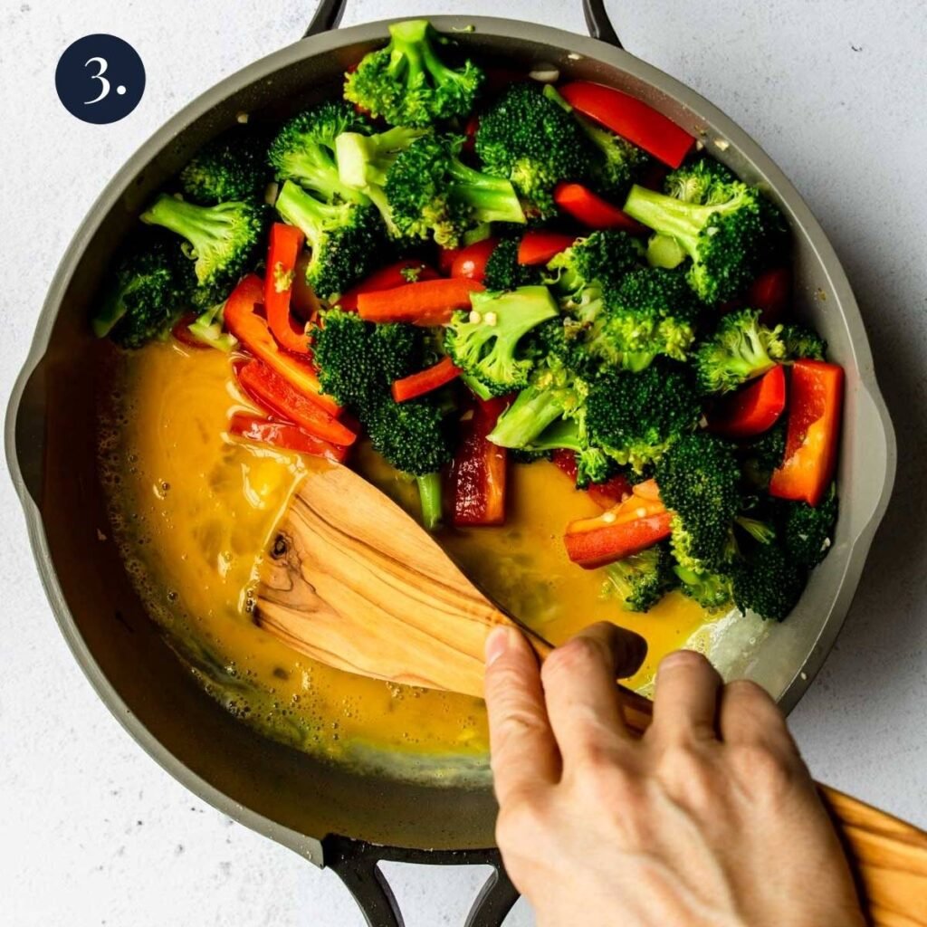 The Best Vegetable Pad Thai - Mom's Dinner