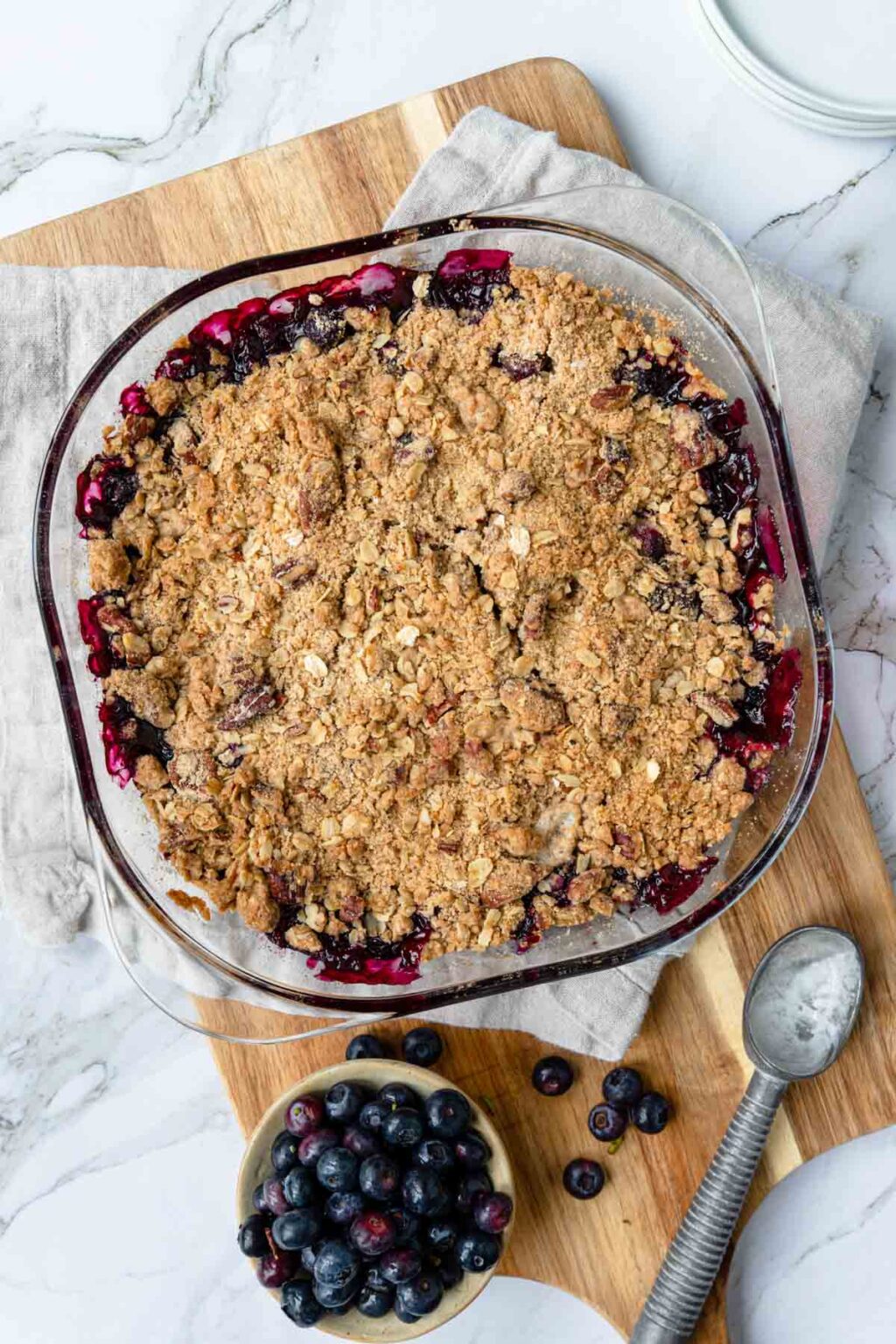 Amazing Blueberry Crumble with Pecan Oat Topping - Mom's Dinner