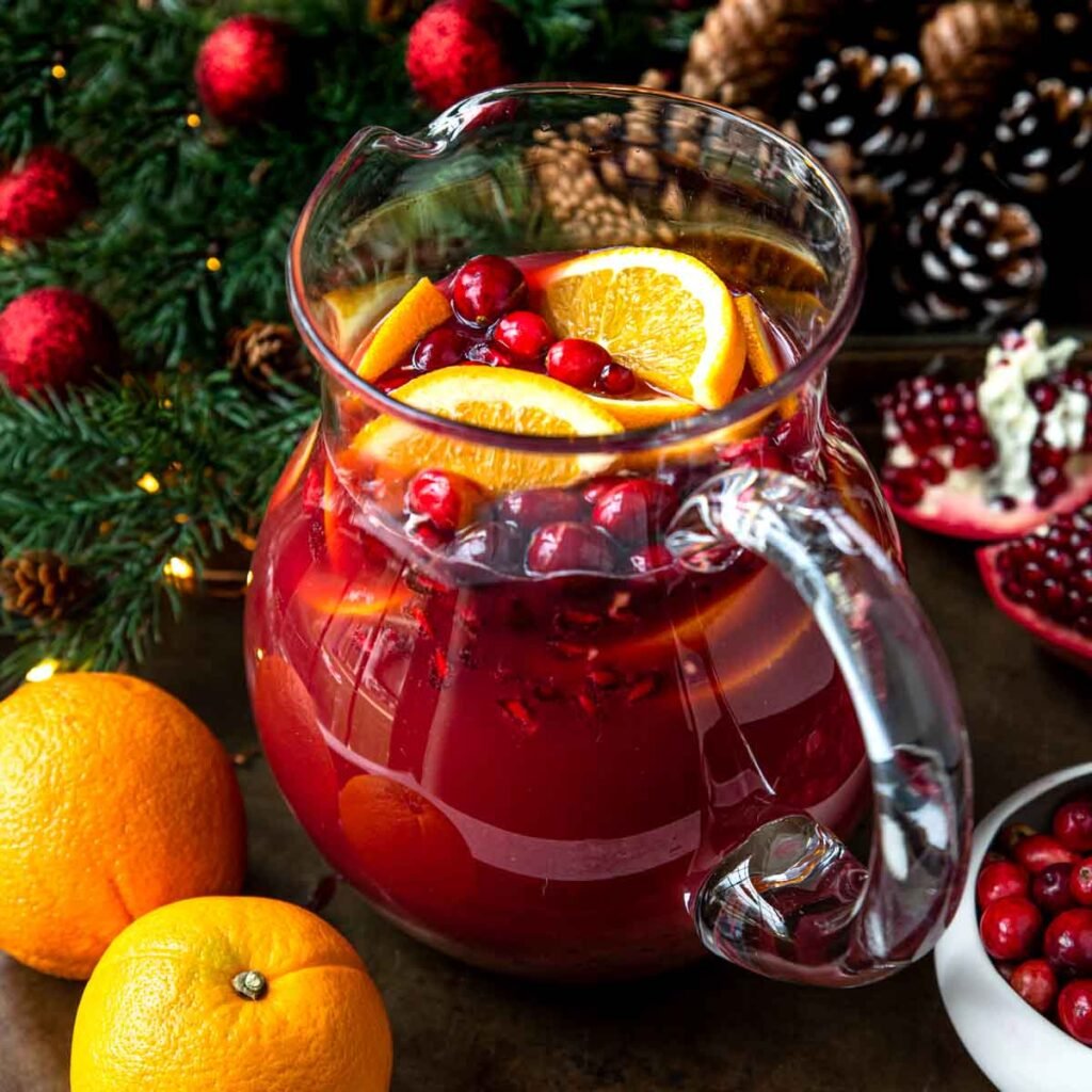Christmas Punch (with or without alcohol)