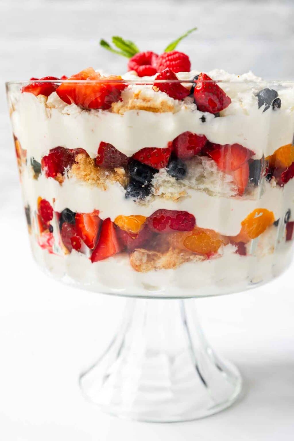 Fruit & Berry Cheesecake Trifle - A showstopping no-bake dessert